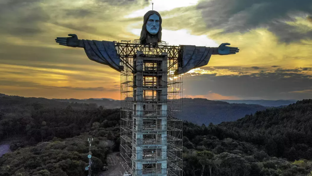 Brazil building new giant Christ statue, taller than Rio's